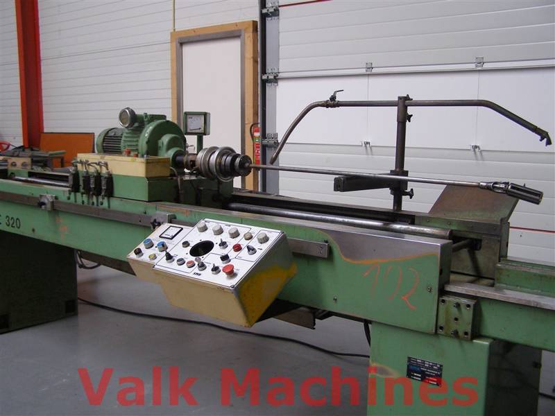 Angeboten: Gebrauchte Horizontale Honmaschine SMB HE320-25